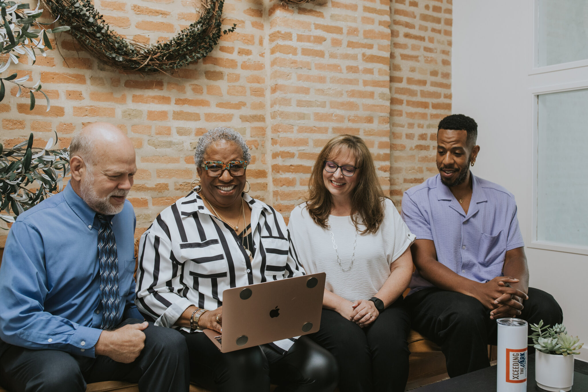 "Your Accountabilibuddy" Dr Bonnie - hawaimages.com